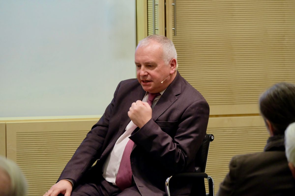 Buchvorstellung: „Der 8. Mai. Die Geschichte eines Tages“ von Alexander ...